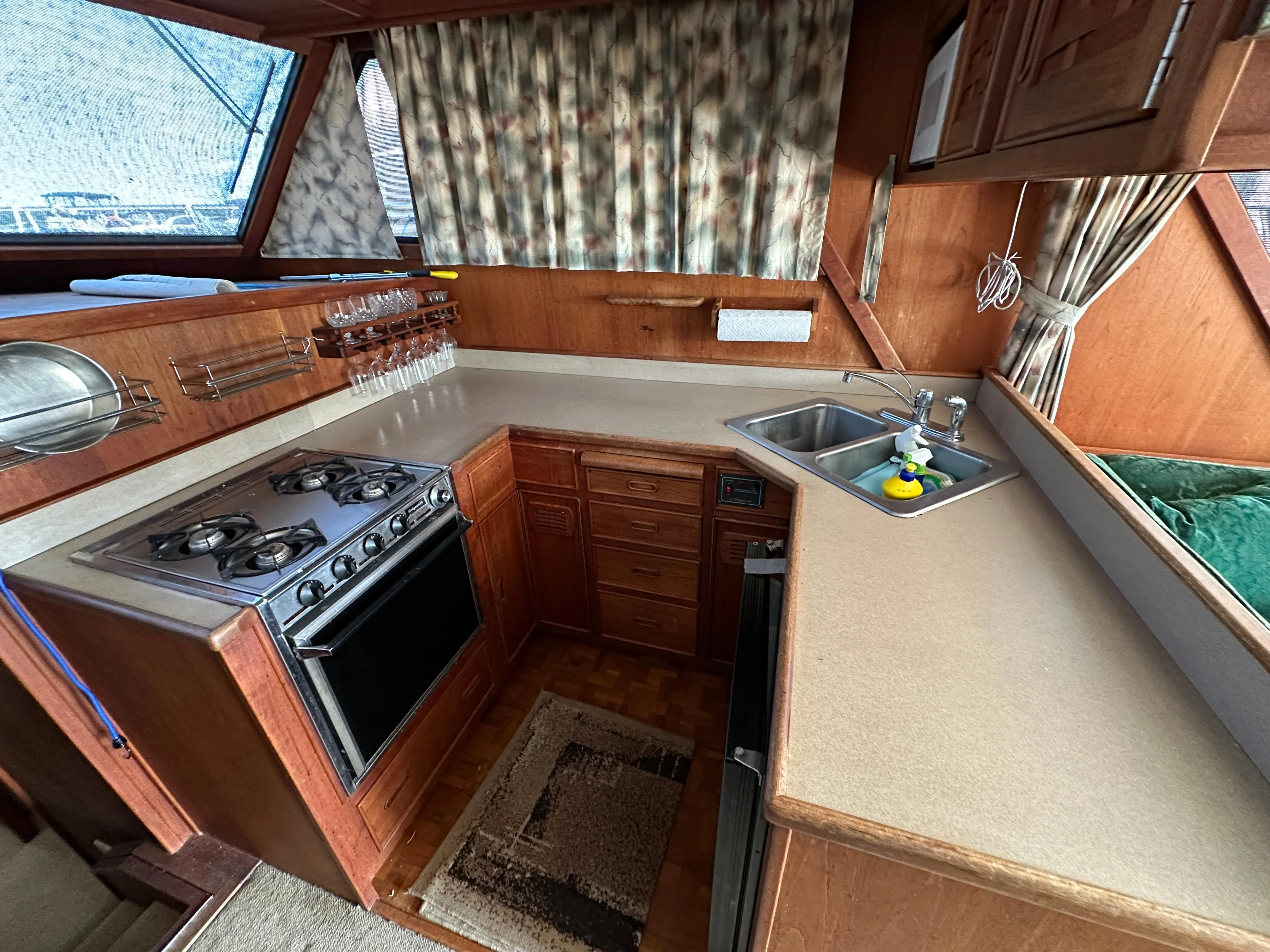 1987 Canoe Cove 42 Sports Sedan for Sale in Midland, ON, Canada | 42 ft ...